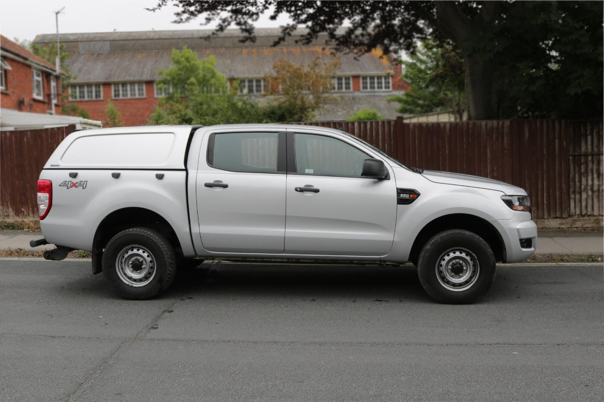 4X4 CREW CAB PICKUP - Dorset Vehicle Rentals