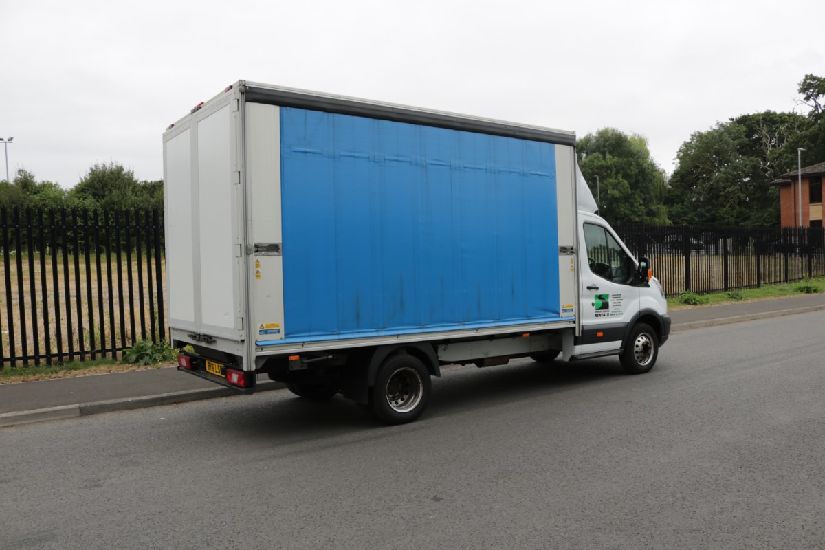 3.5TONNE LUTON CURTAINSIDER - Dorset Vehicle Rentals